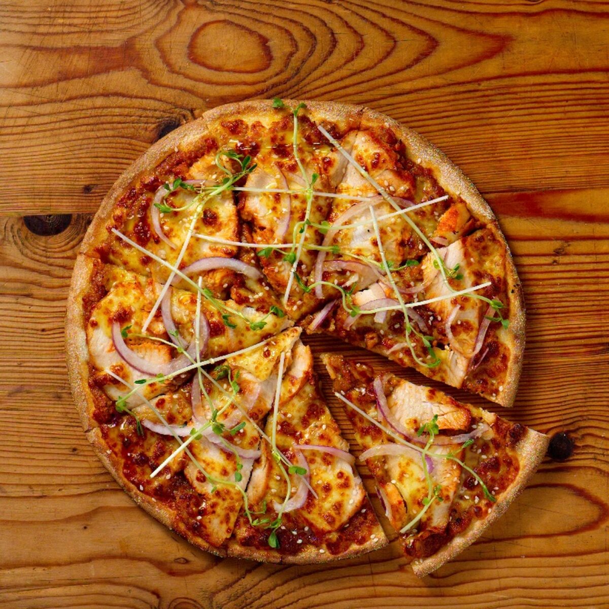 Pizza - Hot 'n' Spicy Chicken Pizza - Gifts To Kolkata